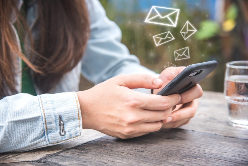 Kurumsal Anneler Günü SMS Örnekleri | Figensoft